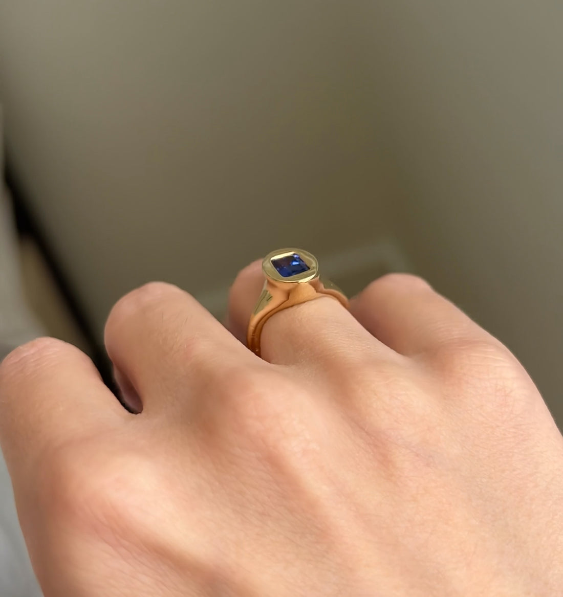 Gemstone Bubble Bezel Ring – Henri Noël